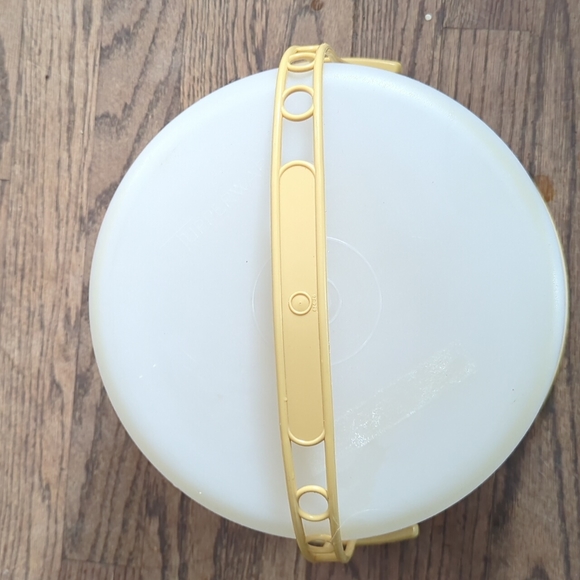 Tupperware | Kitchen | Vintage Yellow Tupperware Cake Carrier | Poshmark
